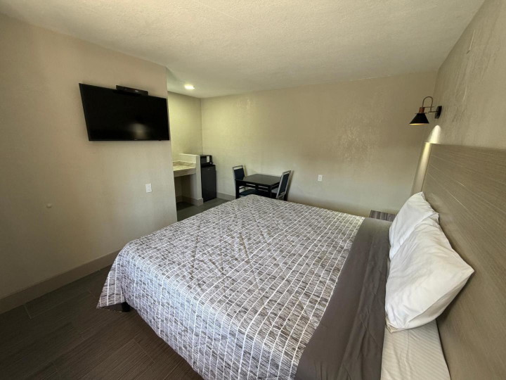 Colony Motel - Inglewood