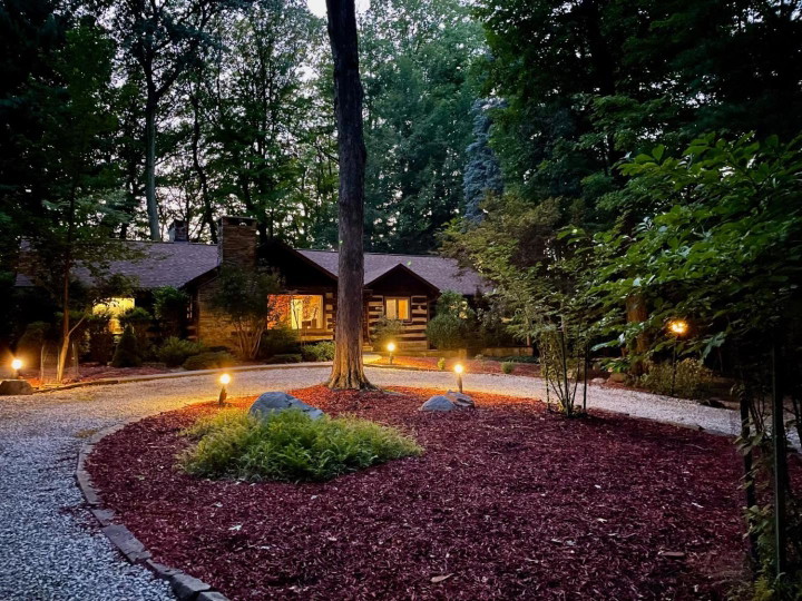 Log Cabin - Natures Oasis - Fire Pit & Gazebo - Shaker Heights, OH