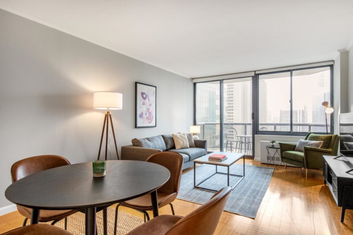 Midtown 2br W Pool Gym Roof Nr Broadway Nyc-382 - Hoboken, NJ