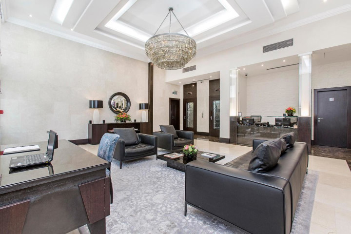 130 Queen's Gate Apartments - Fulham