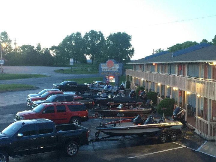 Mountain Country Motor Inn - ミズーリ州