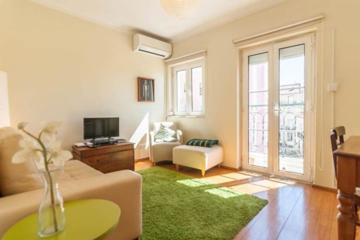 Cozy Two Bedroom Apt In Central Alfama - With Ac By Lisbeyond - Lisbon