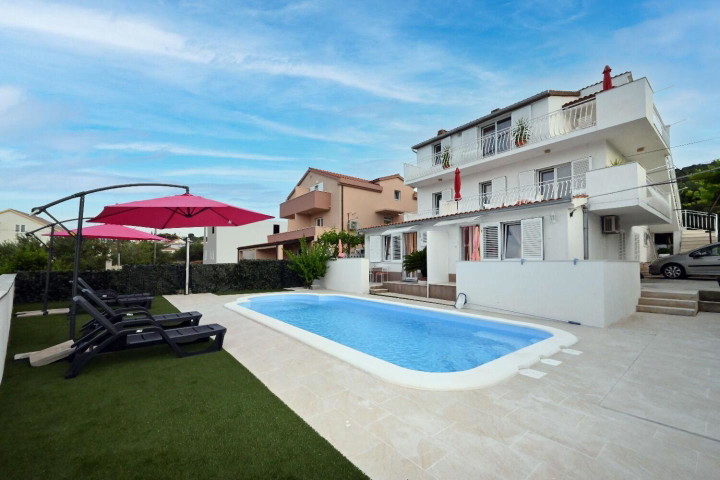 Apartment Mihovilovic - Croatia