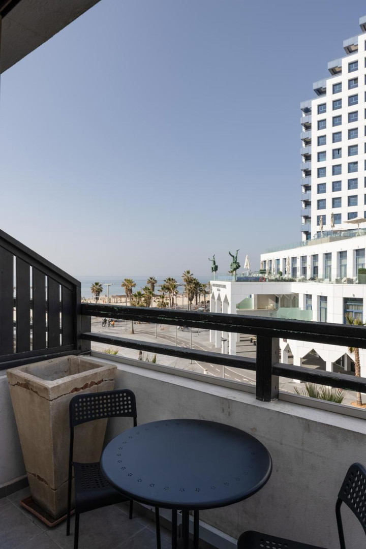 Liber Tel Aviv Sea Shore Suites By Raphael Hotels - Tel Aviv-Yafo