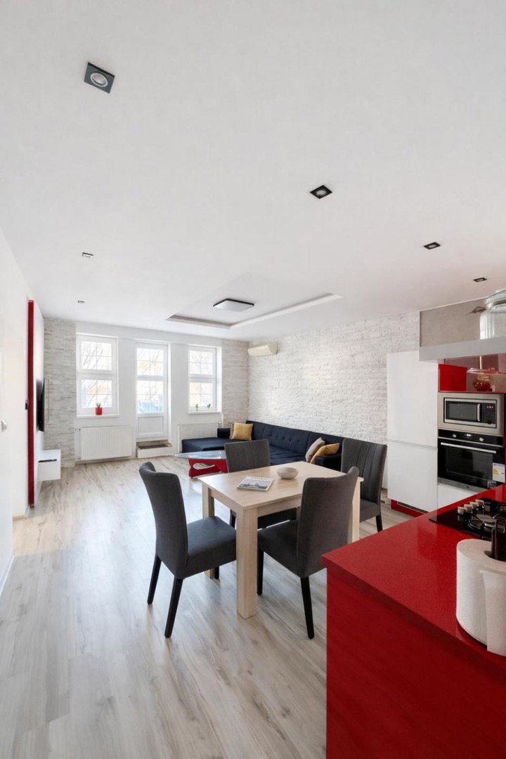 Apartmán V Srdci Piešťan S Parkovaním Zdarma - Slovakia
