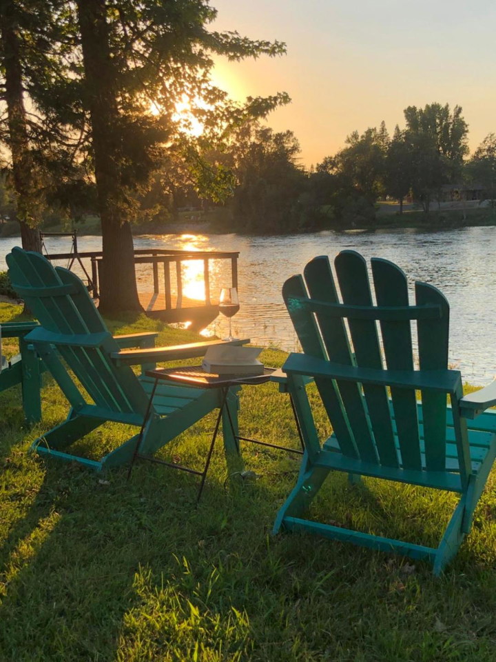 Luxury Riverside Estate - 3br Home Or 1br Cottage Or Both - Sleeps 14 - Swim, Fish, Relax, Refresh - Californie