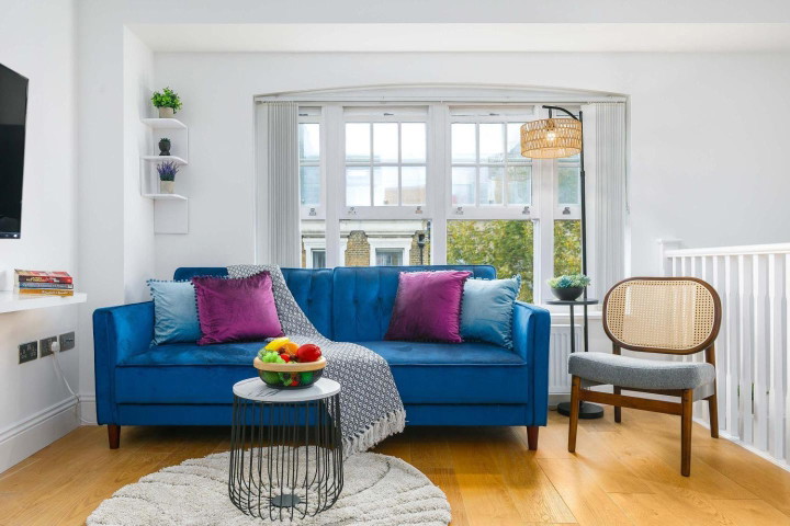 Charming 1 Bedroom Shoreditch Apartment With Balcony Near Brick Lane Sleeps 3 - East London