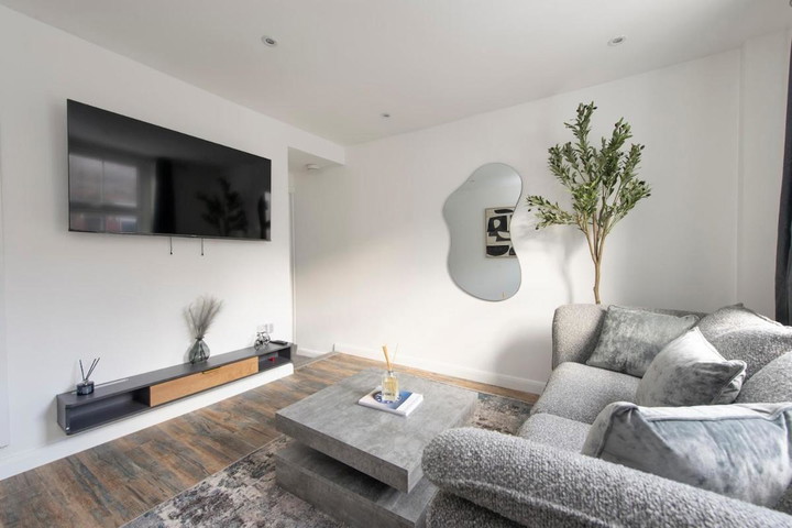 Business Ready Stay I Close To Maidstone East & Town Centre - Maidstone