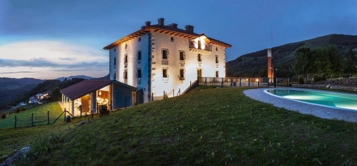 Palacio De Yrisarri By Irrisarri Land - Bera