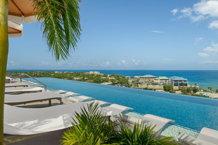 One Gt Grand Cayman - Islas Caimán