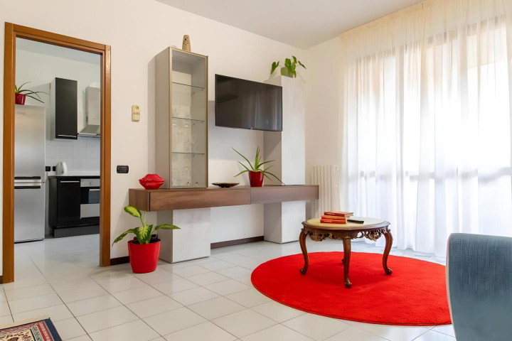 Fiori Del Lario- Milano Rho Fiera -6 Posti Letto - Saronno