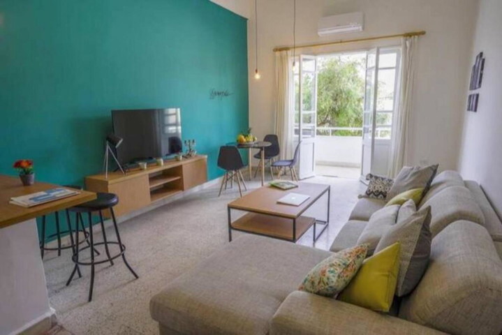 Spirit - 2-br Apt & Balcony In Mar Mikhael - Beirut