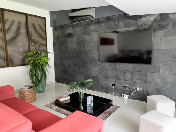 Casa De Lujo En Cali Con Piscina Privada Y Bbq - Cali