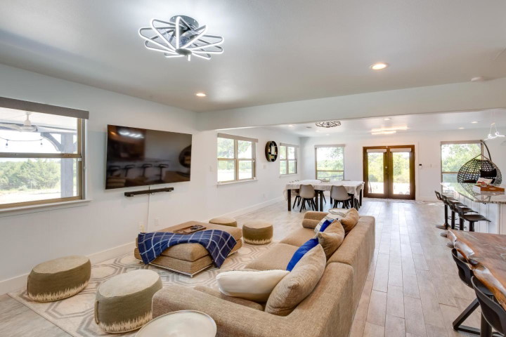 Cozy Interior + Lake View: Mckinney Ranch Home! - McKinney, TX