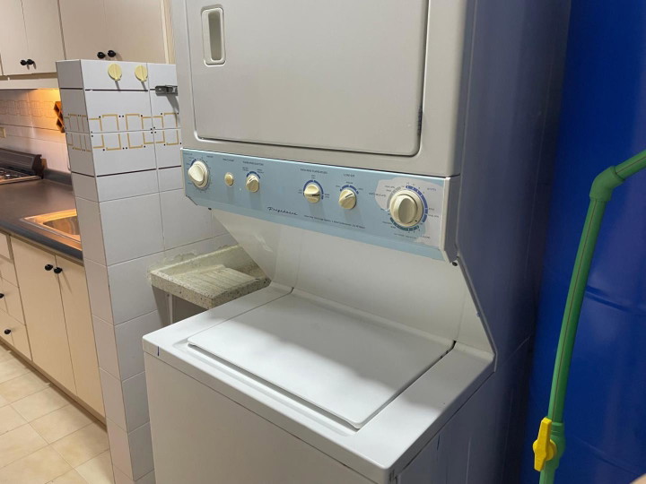 Apartamento En Chacao Cerca Cc Sambil Wifi Alta Velocidad - Caracas