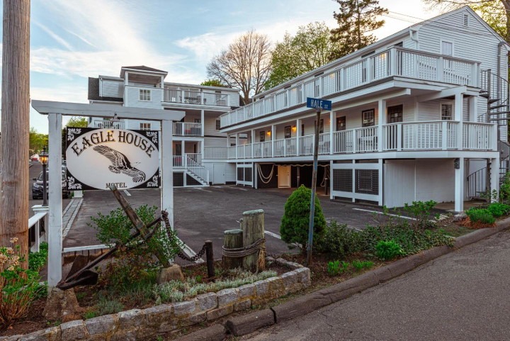 Eagle House Motel - Massachusetts