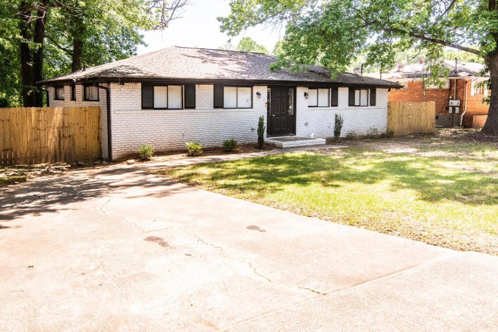 Entire 2 Bd Rental Unit Near Dwtn Atlanta - Riverdale, GA