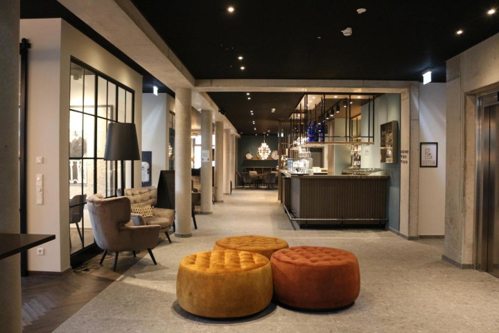 Hotel Zeitgeist Warburg Kg - Warburg