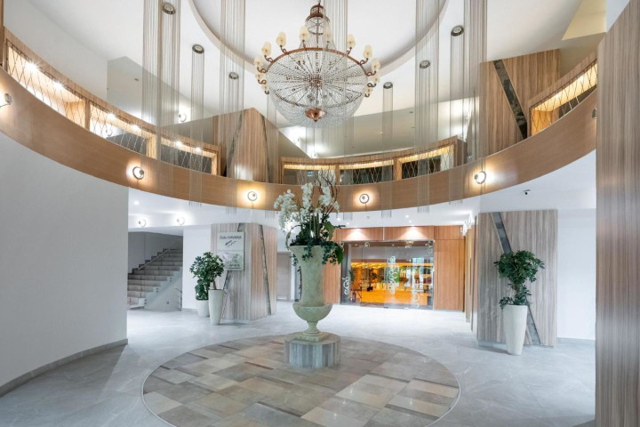 Deluxe Studios - Perfect For Short Or Long Stays - Bucarest