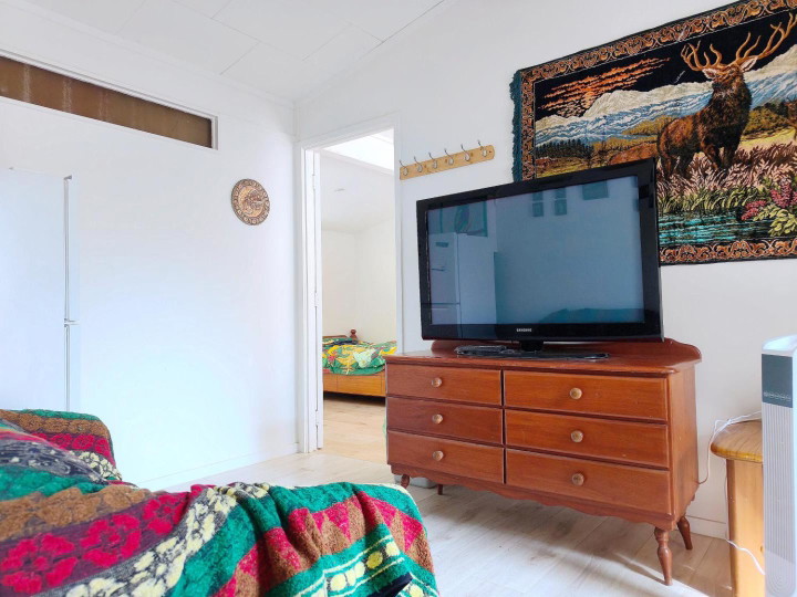 Private 1 Bedroom Guestsuite Step Away Of Sunnynook Central - Auckland