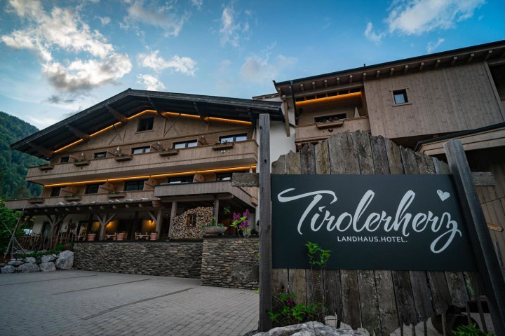 Hotel Landhaus Tirolerherz - Lofer