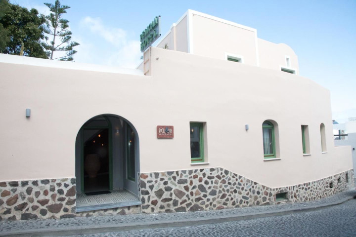 Pelican Hotel - Santorini