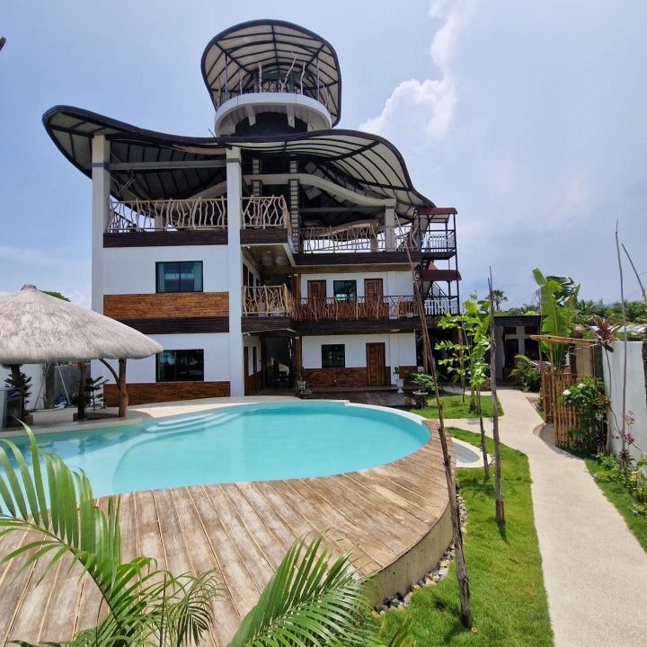 The Hat Trick Hostel - Badian