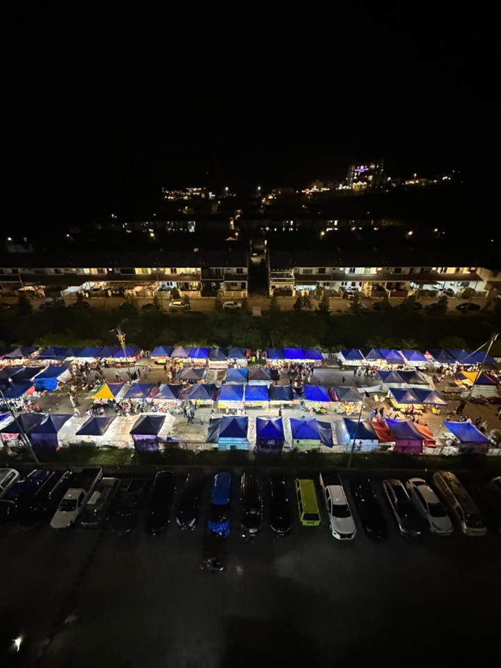 Ayaan Marigold At Golden Hills Night Market View - Tanah Rata