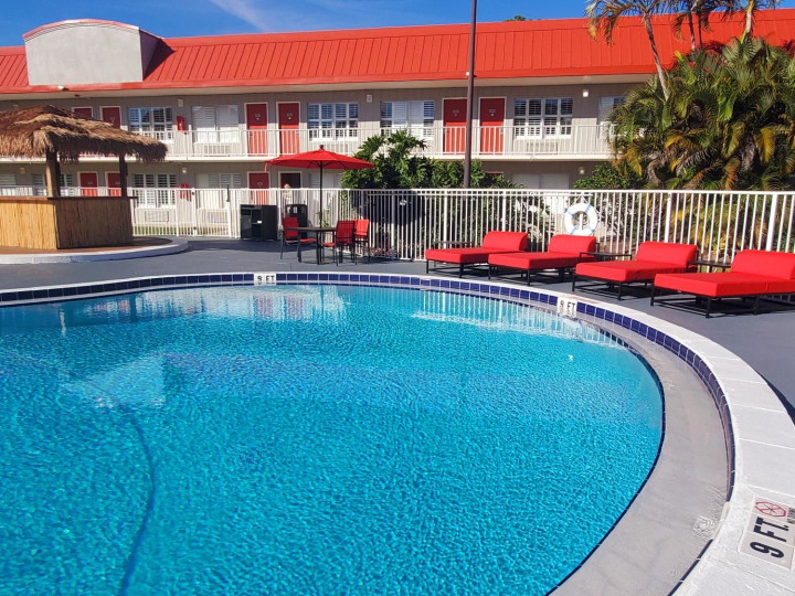 Vero Beach Inn & Suites Vero Beach I-95 - Vero Beach, FL