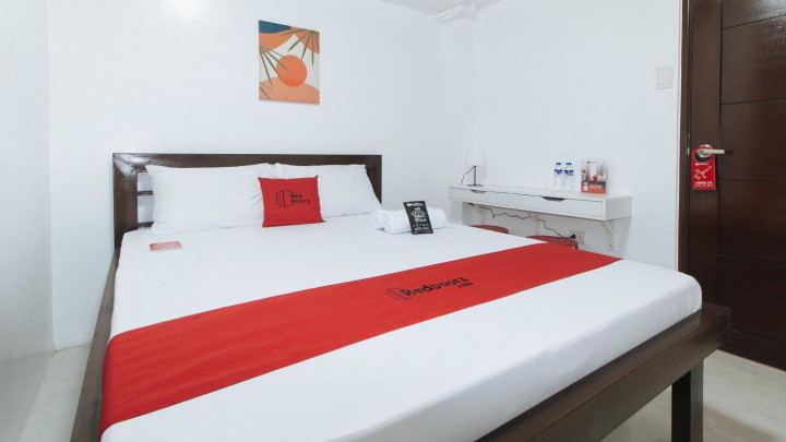 Reddoorz Near Ust Sampaloc Manila - Navotas