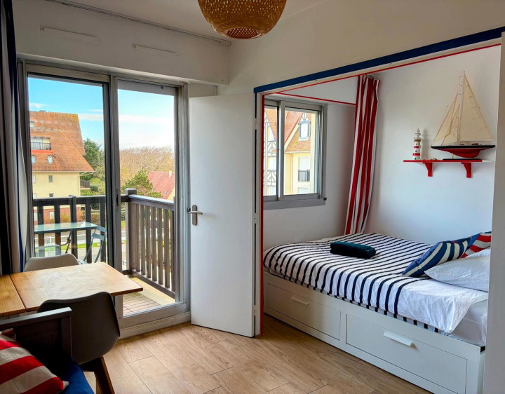 Ambiance Marine, Bel Appartement Avec Vue Mer, Balcon, Piscine Et Tennis - Houlgate