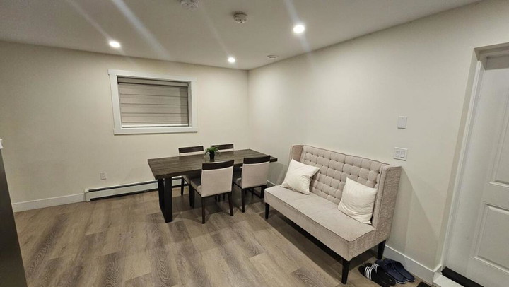 Your Home - Spacious Private Suite - Surrey