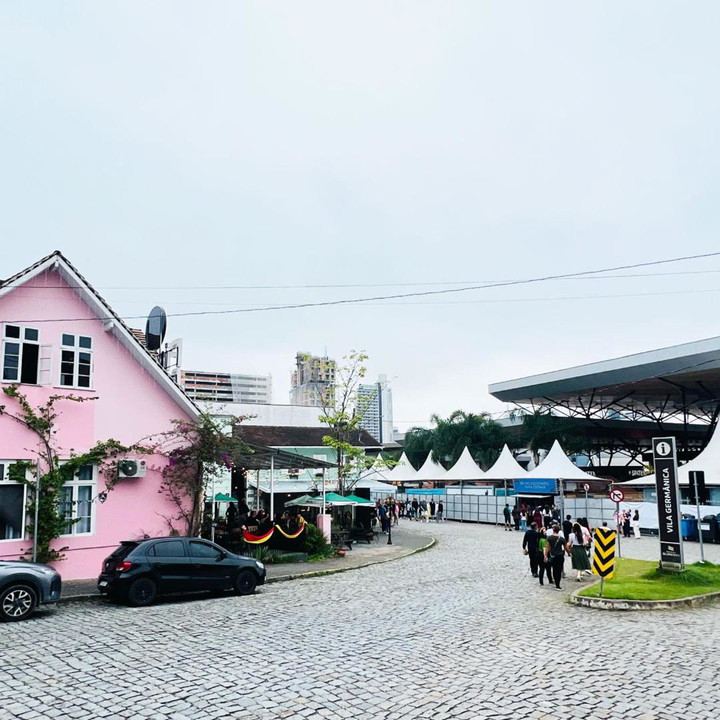 Casarão Da Vila Smart Hospedaria - Vila Germânica - Sua Hospedagem A Poucos Passos Da Oktoberfest - Blumenau