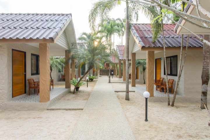 Lightplus Khao Lak - Khao Lak