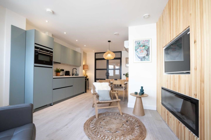 Modern Two Bedroom Apartment Close To The Beach - The Hague