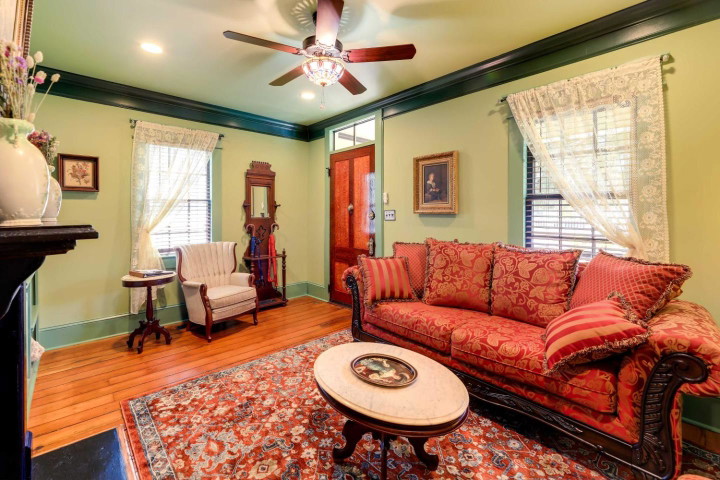 Victorian Vacation Rental Apt In Downtown New Bern - New Bern, NC