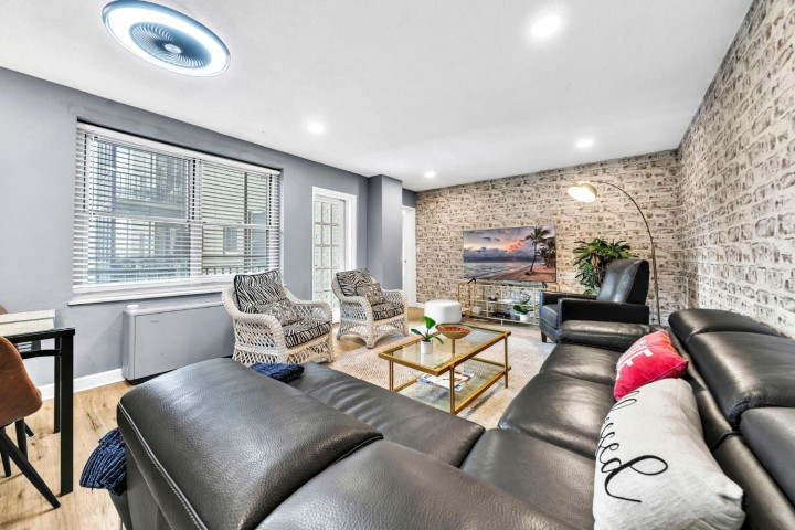 P8g Remodel 2br/2ba Downtown Atl-parking & Balcony - Atlanta