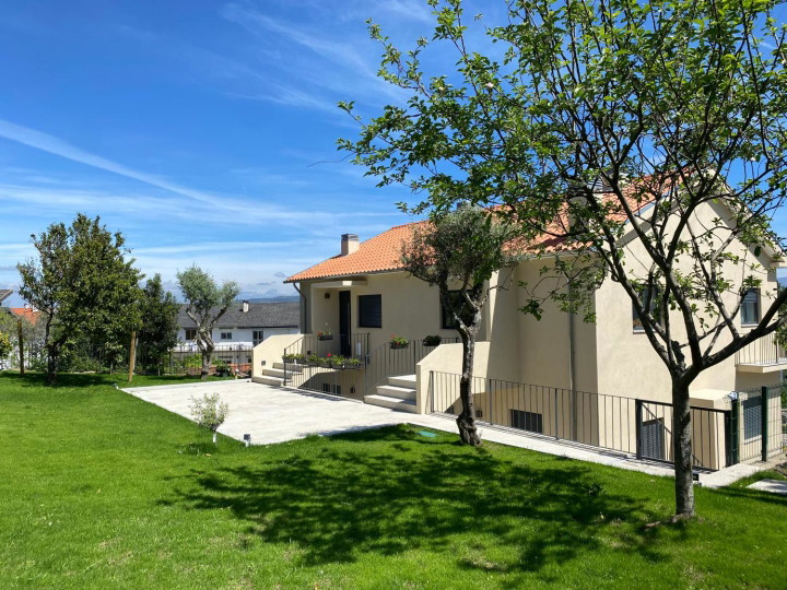 Casa Da Zéfinha - Villa, Em Cinfães, No Douro - Viseu