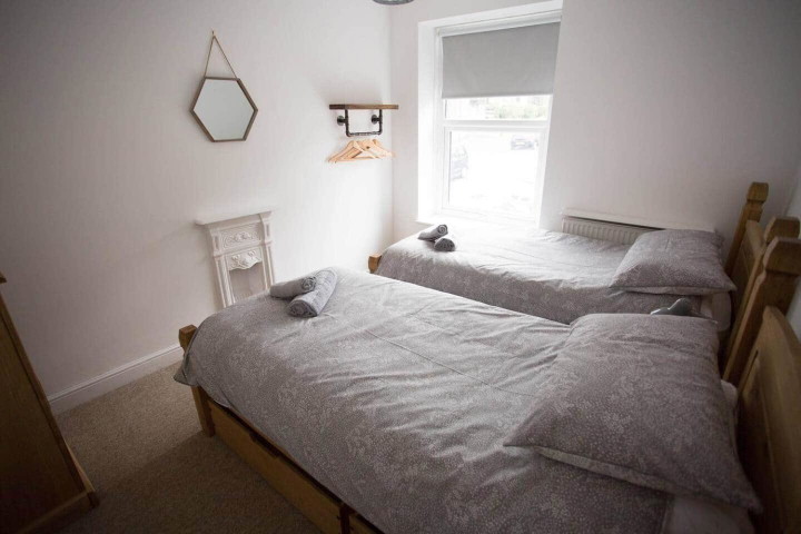 Stone's Throw // Central Newquay // Parking - Newquay