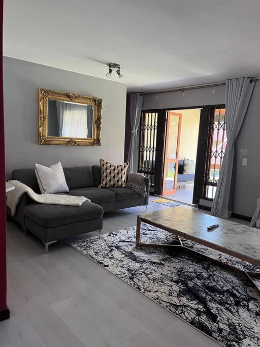 Iyana Place -
