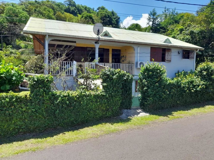 Appartement Spacieux Avec Piscine à Deshaies, 180 M² - Deshaies