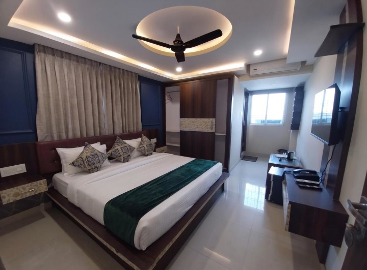 Fabhotels Willowcrest - Lucknow