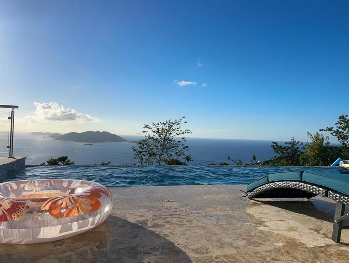 Zafira Luxe - U.S. Virgin Islands