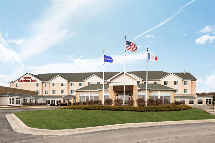 Hilton Garden Inn Dubuque Downtown - Dubuque, IA