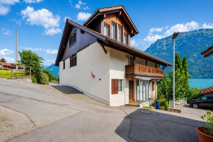 Luxury Swiss Chalet | Lake View • Bbq • Ac • Spa • Near Interlaken - Brienz