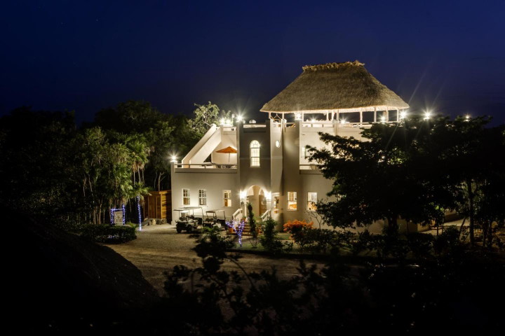 The Crimson Orchid Inn At Orchid Bay - Belize