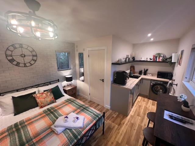 Garden Lodge - Buckinghamshire
