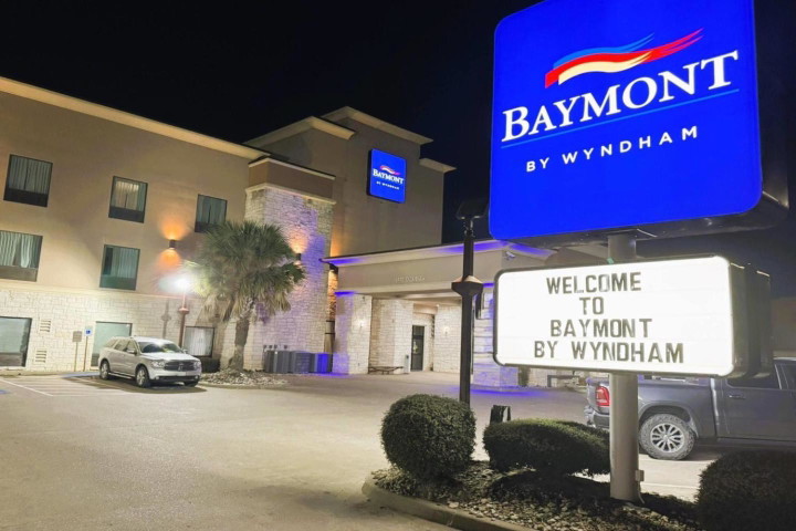 Baymont By Wyndham Jewett - Centerville, TX