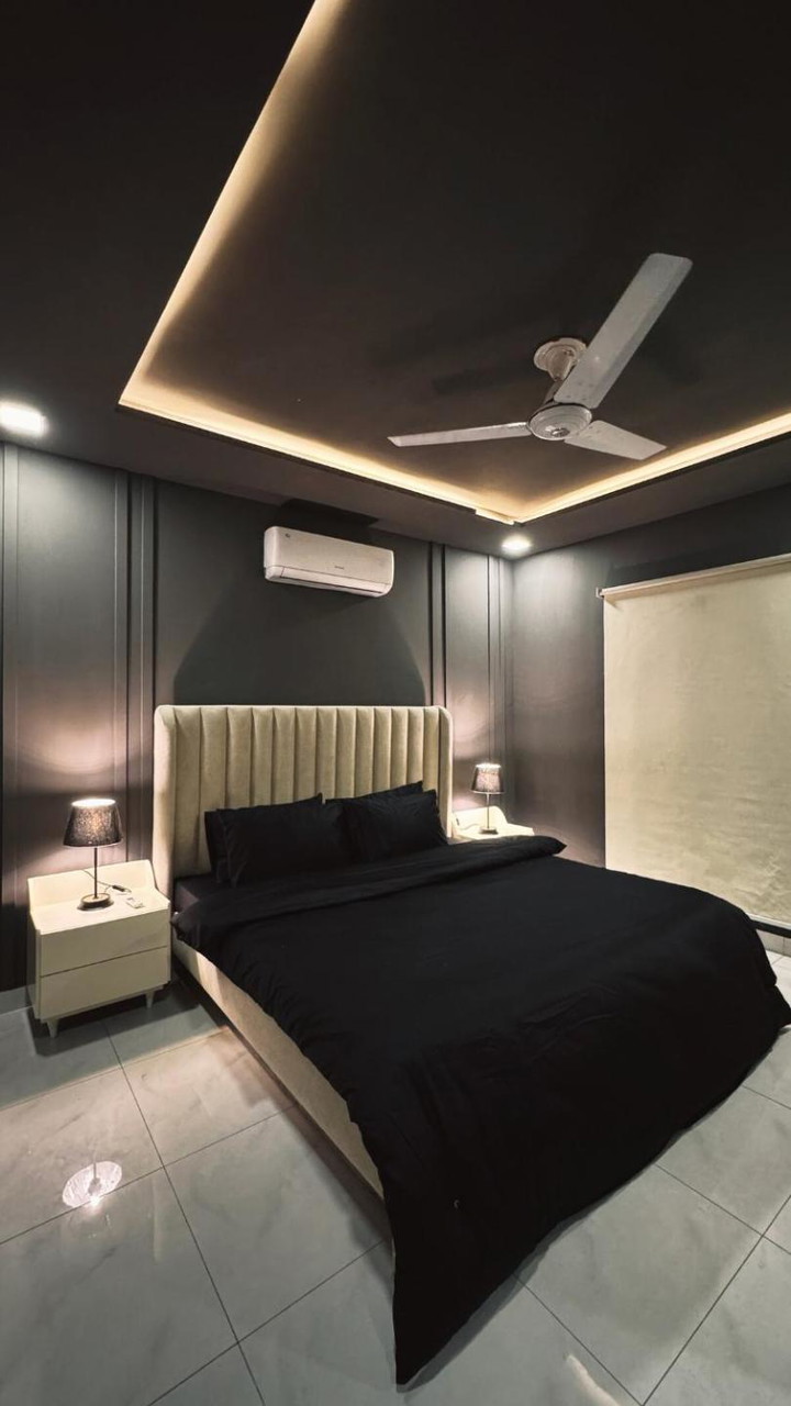 Dark Cozy 1bhk And Sleep Under The Stars Indoors - Lahore