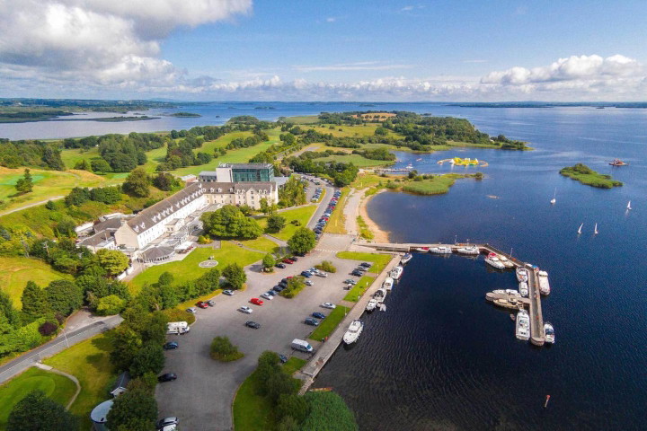 Hodson Bay Hotel - County Offaly
